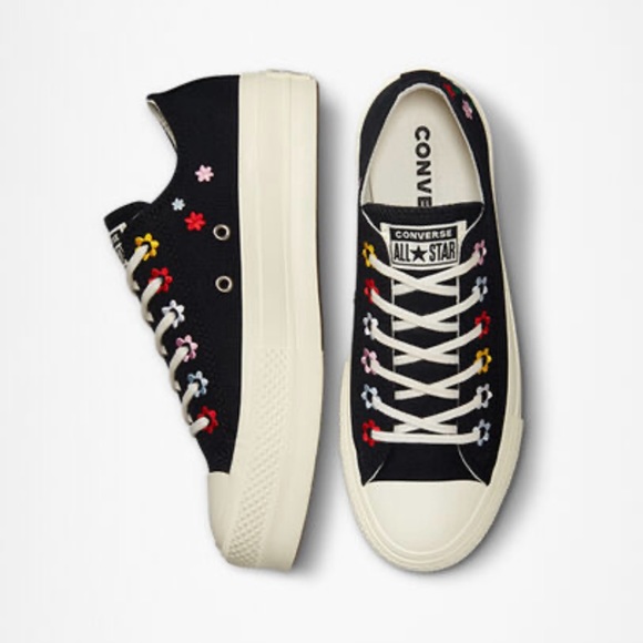 Converse | Shoes | Converse Chuck Taylor All Star Lift Platform Floral ...